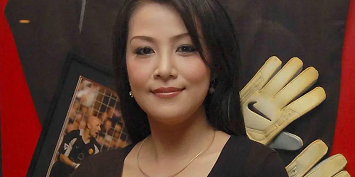 Hidup Lebih Selektif, Maria Eva Masih Terganjal Album - KapanLagi.com