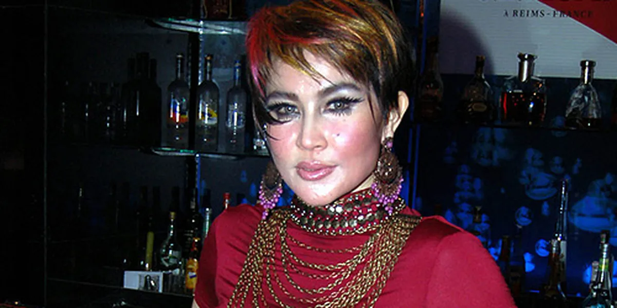 Connie Constatia Rayakan Valentine Dengan Charity - KapanLagi.com