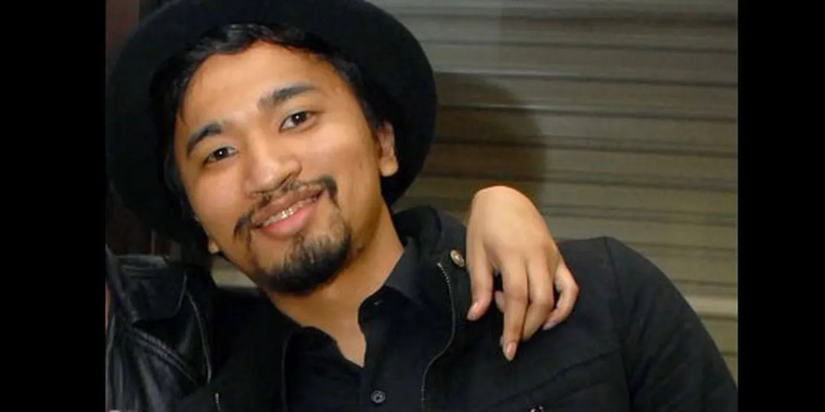 Zeke Khaseli Buka Lagi Gratis Download Mingguan - KapanLagi.com
