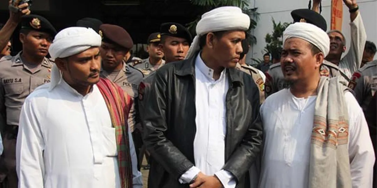 FPI Siap Sweeping Film 'TANDA TANYA' - KapanLagi.com