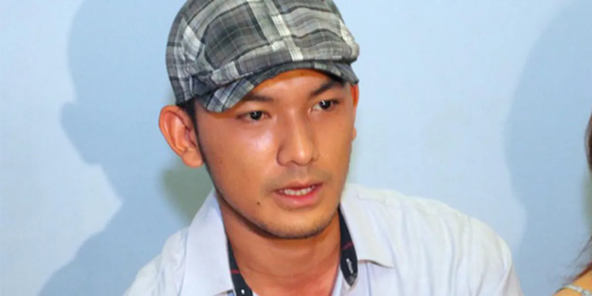 Rio Dewanto Punya 7 Tato di Tubuhnya - KapanLagi.com