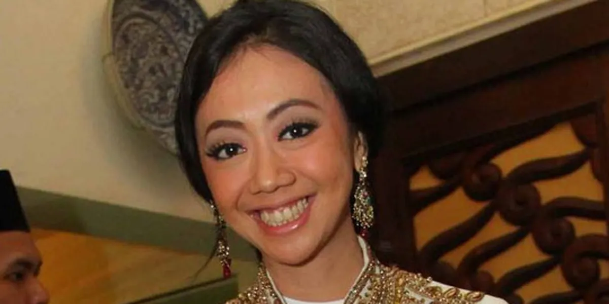 Biodata Indri Barbie