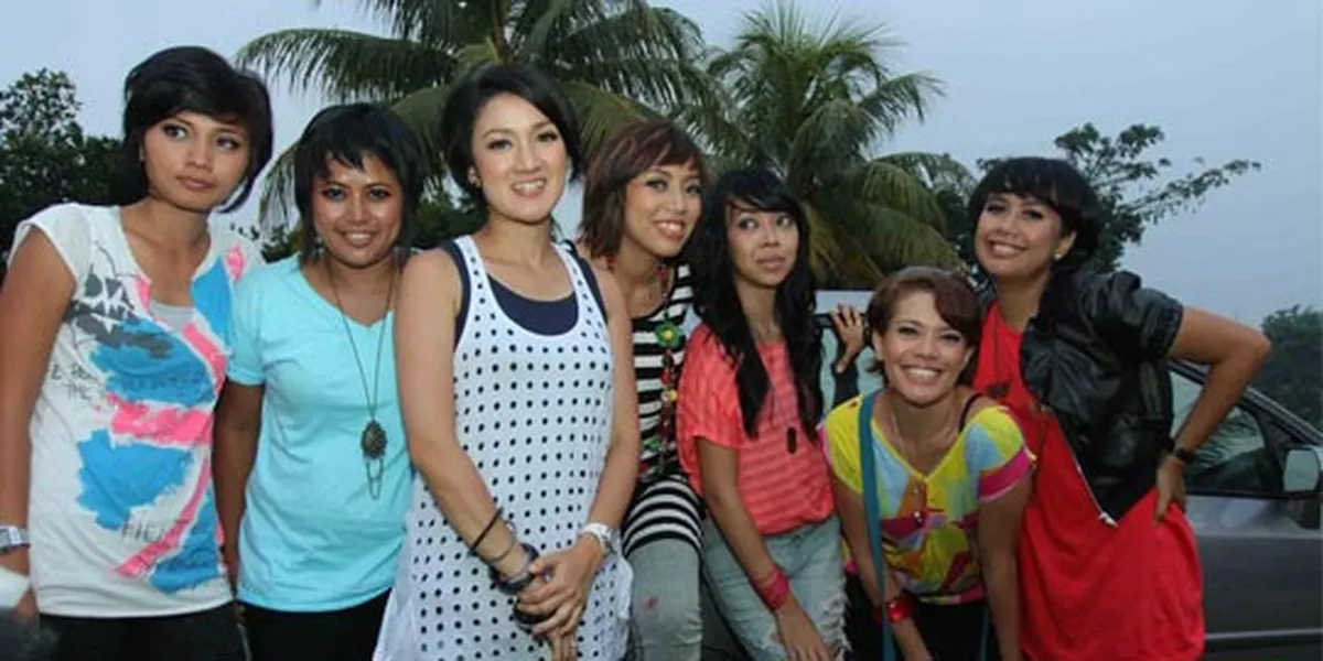 S.H.E 'Nangis Darah' Kerjakan Album - KapanLagi.com
