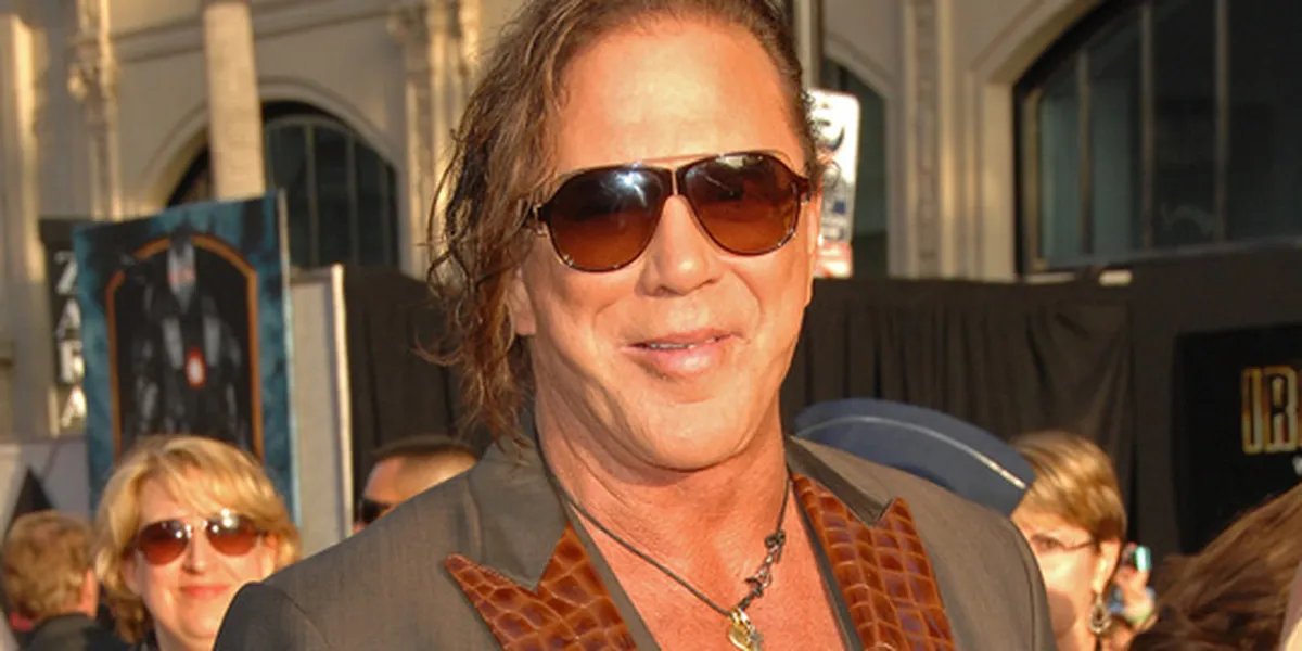 Mickey Rourke Tinggalkan 'THE EXPENDABLES 2'! - KapanLagi.com