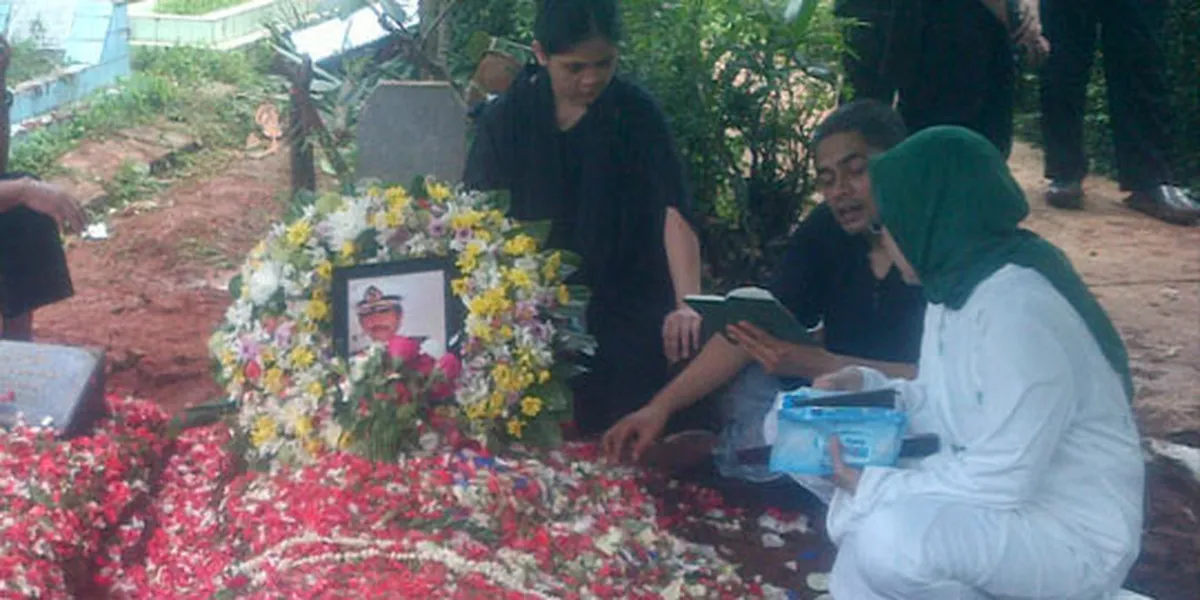 Kaharuddin Syah Pesan Makam 4 Tahun Lalu - KapanLagi.com