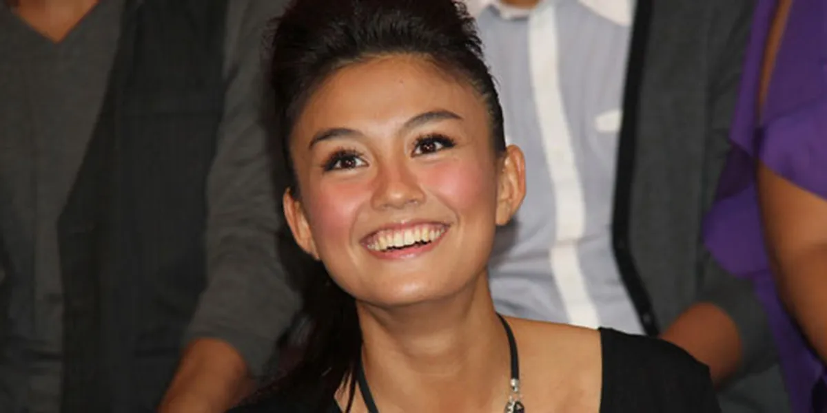 Agnes: Album Internasional? Gosip! - KapanLagi.com