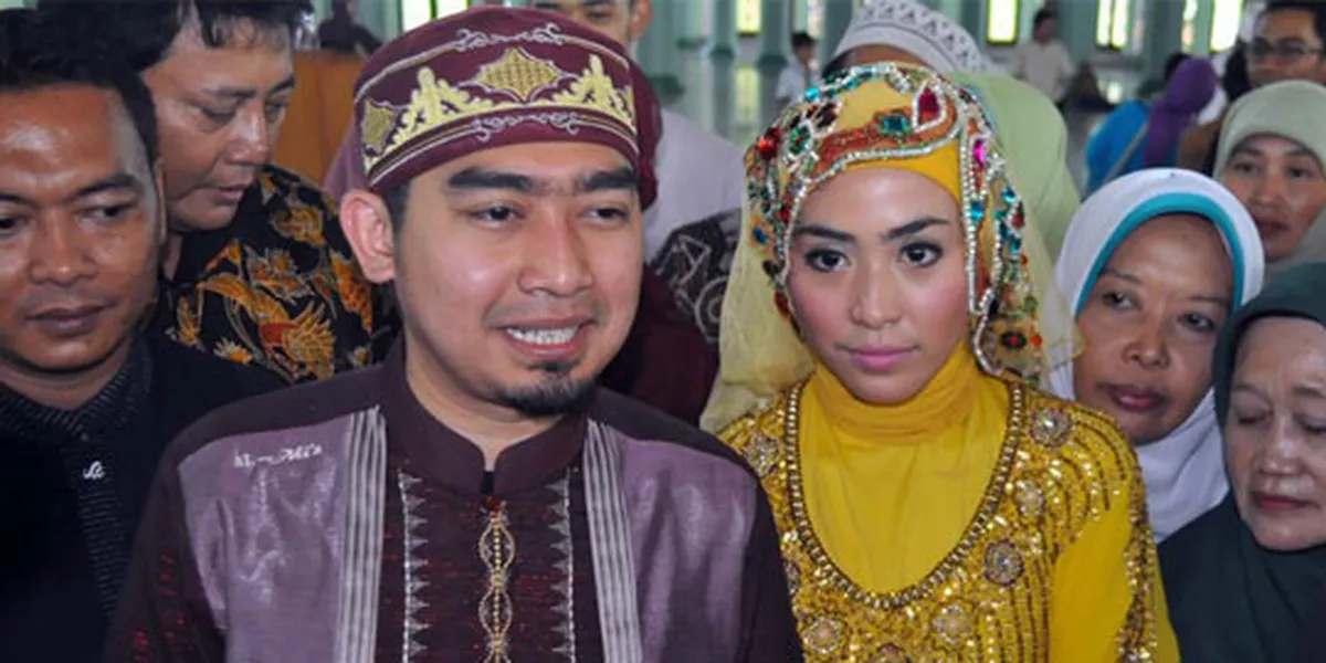 Ustad Solmed Tanggapi Perbedaan Usia Nassar dan Istrinya - KapanLagi.com