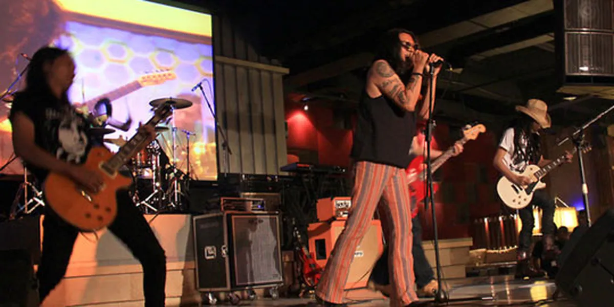 Rilis Album Baru, Power Slaves Gandeng Ikmal T.R.I.A.D - KapanLagi.com