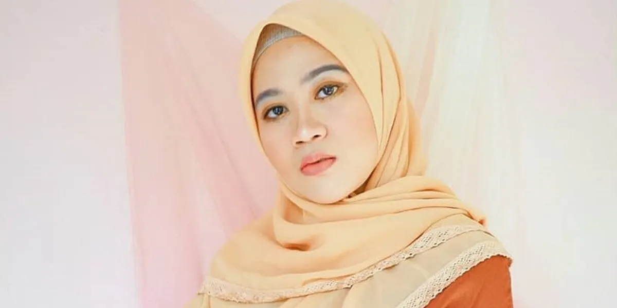 6 Inspirasi OOTD Hijab Warna Cream dengan Berbagai Look, Bisa Bikin Penampilan Jadi Casual ...