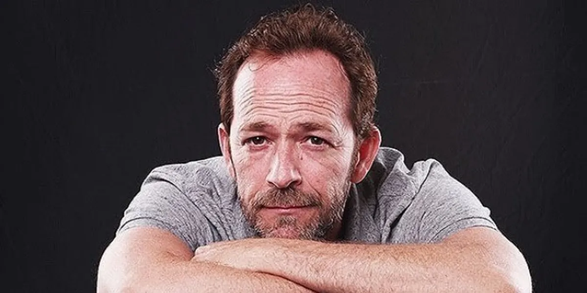 Aktor Serial Beverly Hills 90210, Luke Perry Meninggal di Usia 52 Tahun ...