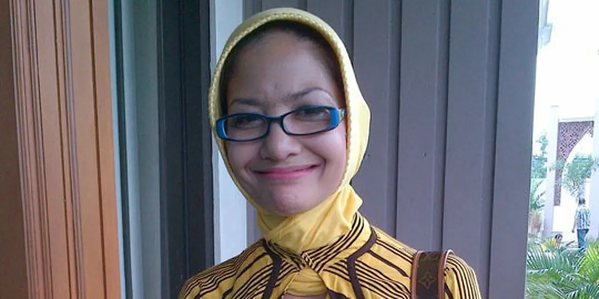 Anita Agnes Alexandra Gugat Cerai Suami - KapanLagi.com