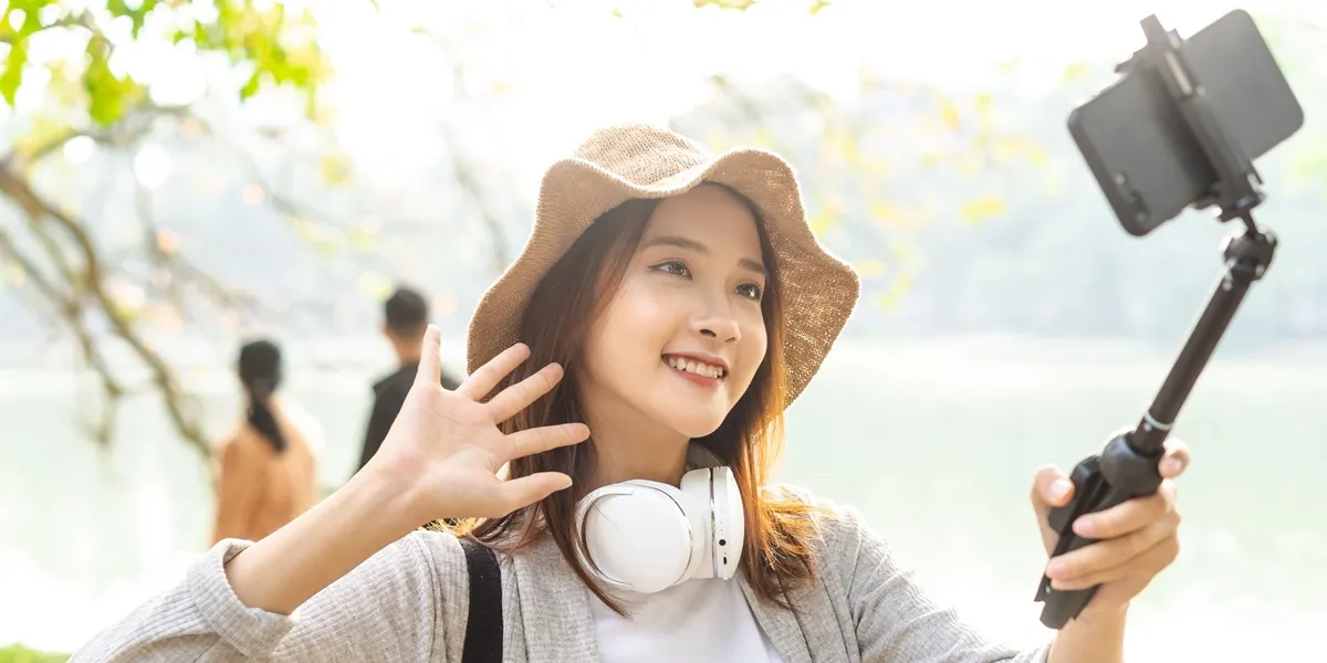 Anti Panik Saat Touch-Up, 5 Beauty Essentials Andalan Gen Z Ini Selalu ...