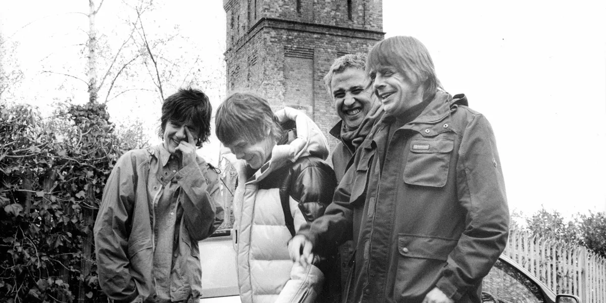 Arti dan Makna Lagu Sally Cinnamon - The Stone Roses yang Penuh Simbol ...