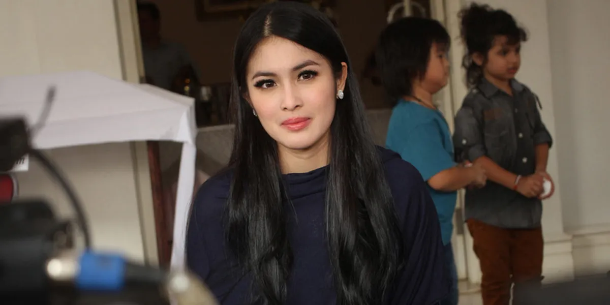 BBM Naik, Sandra Dewi Makin Rajin Kerja - KapanLagi.com
