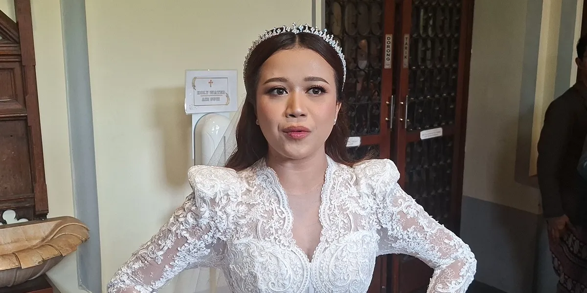 Brisia Jodie dan Jonathan Alden Resmi Menikah di Katedral, Saling ...