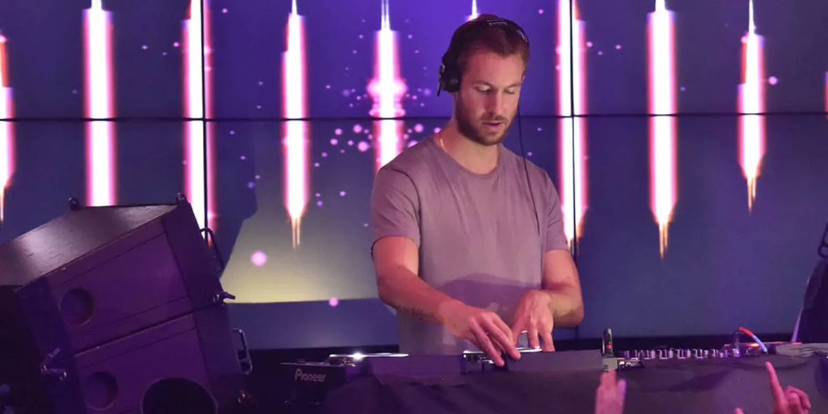 Calvin Harris dan Ellie Goulding Ungkap Hubungan Tanpa Komunikasi ...