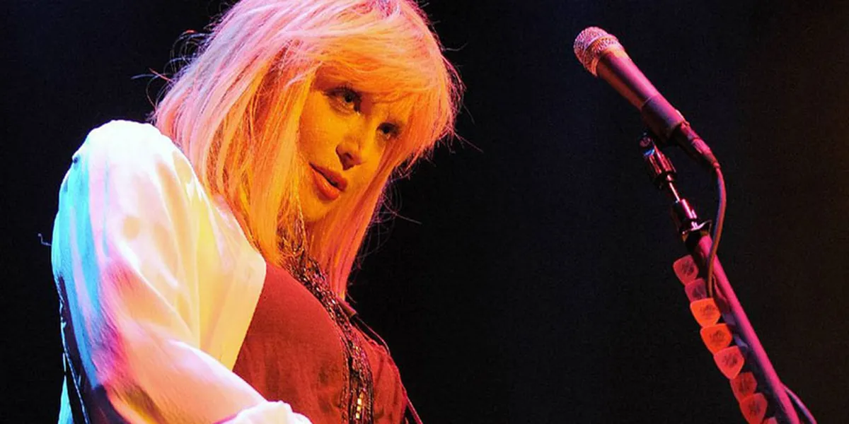 Courtney Love Dukung Miley Cyrus dan Kritik Katy Perry - KapanLagi.com