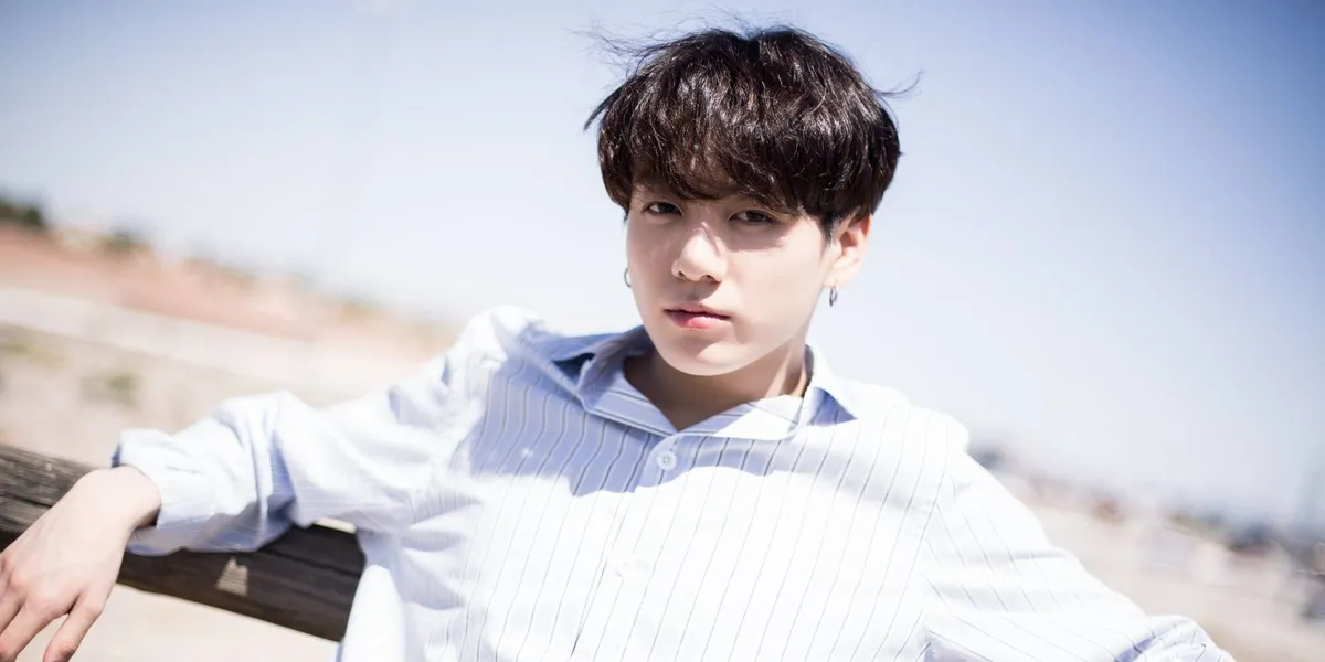 Dikabarkan Jalin Hubungan Spesial dengan Jungkook BTS, Tattoo Artist ... Dikabarkan Jalin Hubungan Spesial dengan Jungkook BTS, Tattoo Artist ...