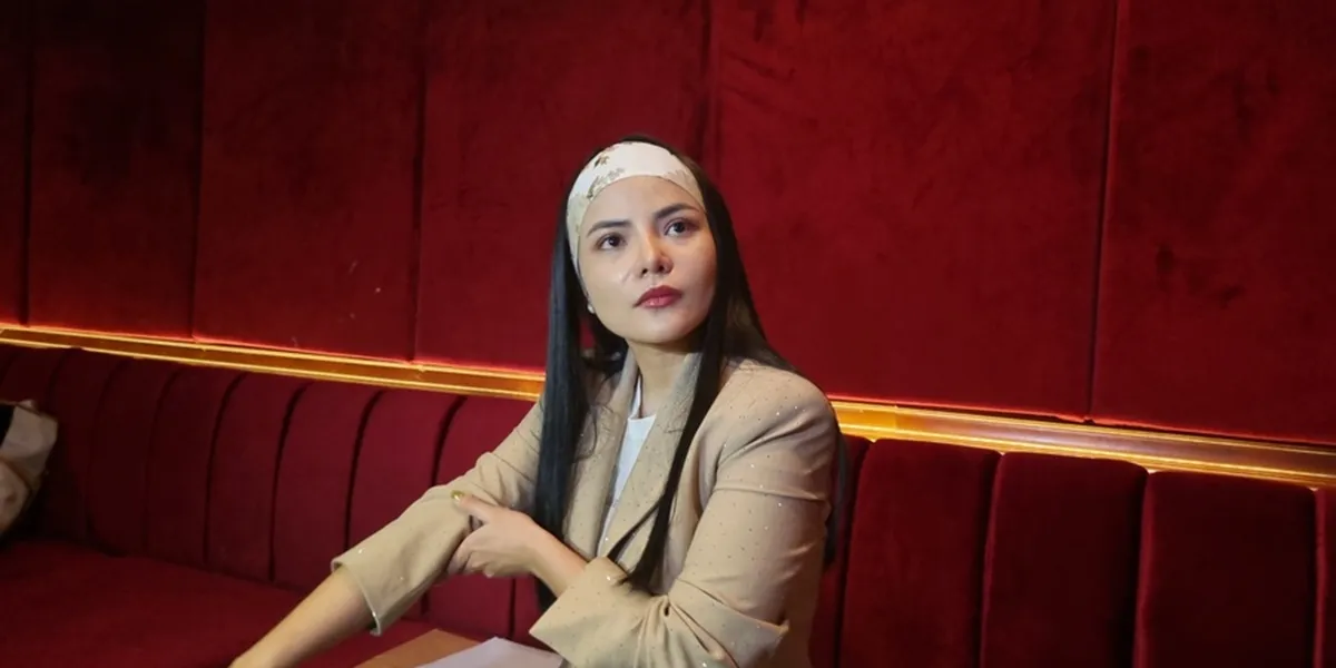 Dinar Candy Buka Suara Soal Kabar Diceraikan Ko Apex Lewat Video Call - KapanLagi.com