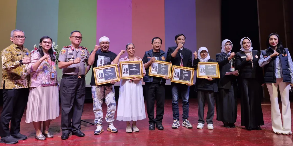 'DUA DUNIA', Film Berisi Edukasi Untuk Generasi Muda Menuju Indonesia Emas - KapanLagi.com