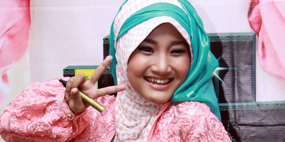 Fantastis! Hanya 2 Minggu Klip Fatin Raih Sejuta Views - KapanLagi.com