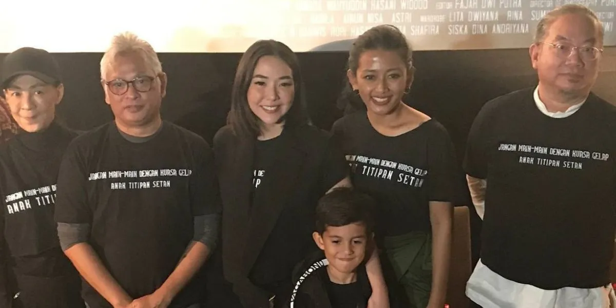 Film 'ANAK TITIPAN SETAN' Sedang Tayang, Terinspirasi Dari Kisah Nyata ... Film 'ANAK TITIPAN SETAN' Sedang Tayang, Terinspirasi Dari Kisah Nyata ...