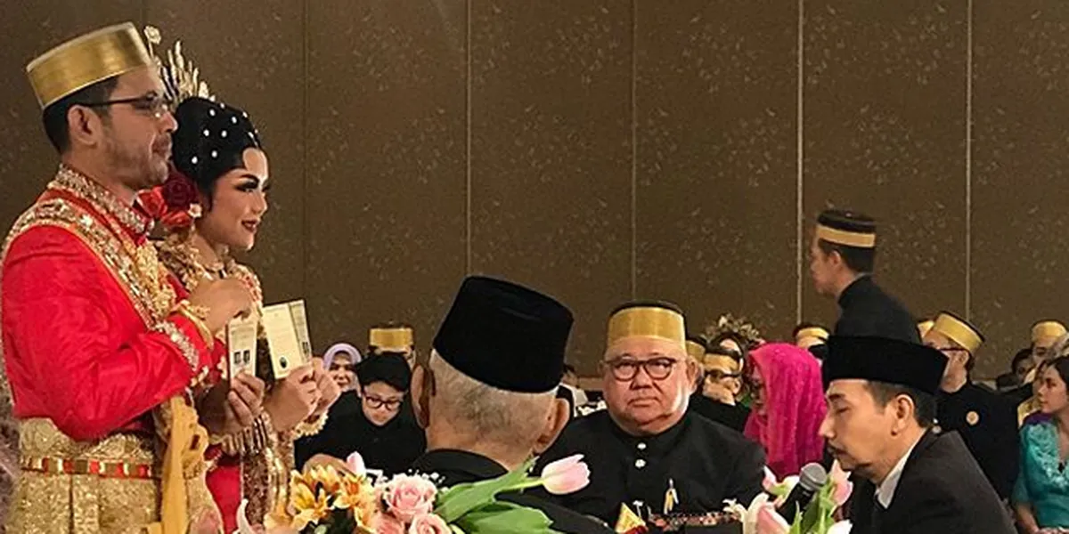 Gelar Akad di Hotel Mewah, Danny Rukmana Mantan Suami Lulu Tobing Resmi ...