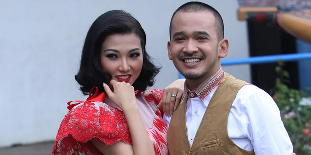 Inikah Foto Prewedding Ruben Onsu - Wenda Tan? - KapanLagi.com