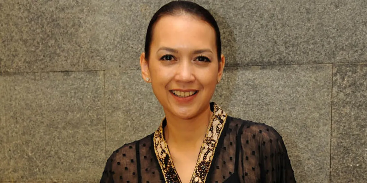 Ira Wibowo Banyak Luangkan Waktu Untuk Ketiga Anaknya - KapanLagi.com