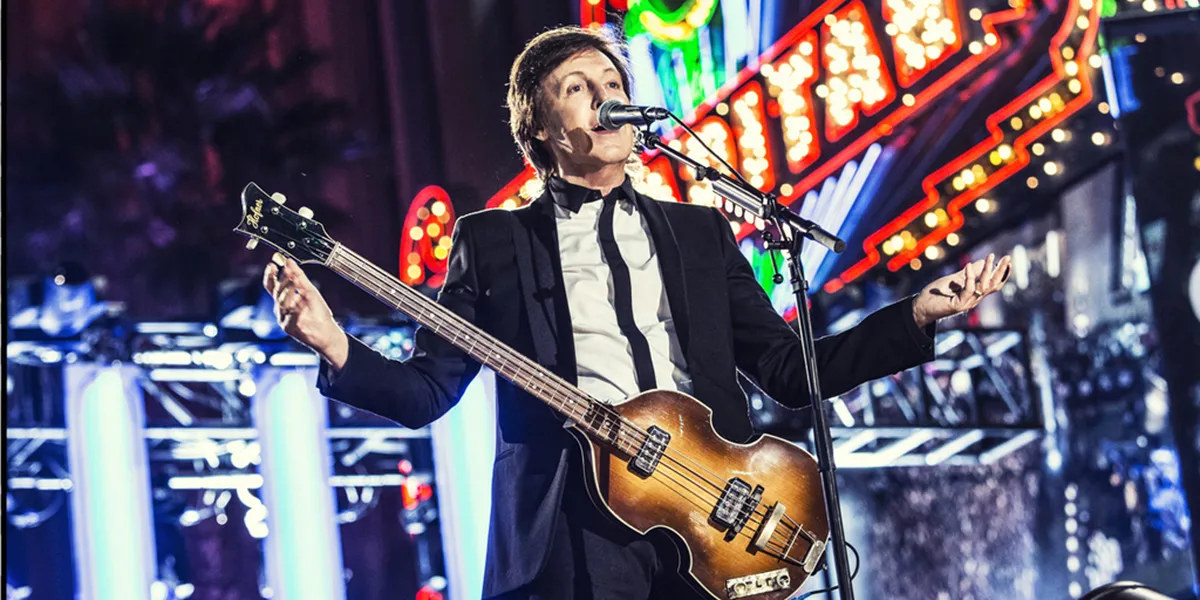 Jadi 'Korban' Selfie, Foto Paul McCartney Ramai di Twitter - KapanLagi.com