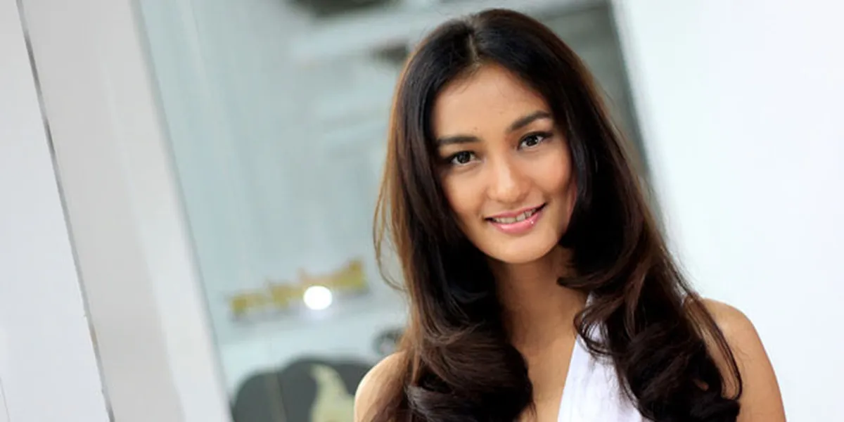 'JAVA HEAT' Debut Atiqah Hasiholan Jadi Puteri Ningrat - KapanLagi.com