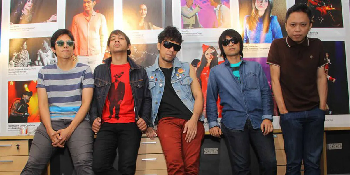 'KATALIKA', Album Mewah The Upstairs - KapanLagi.com