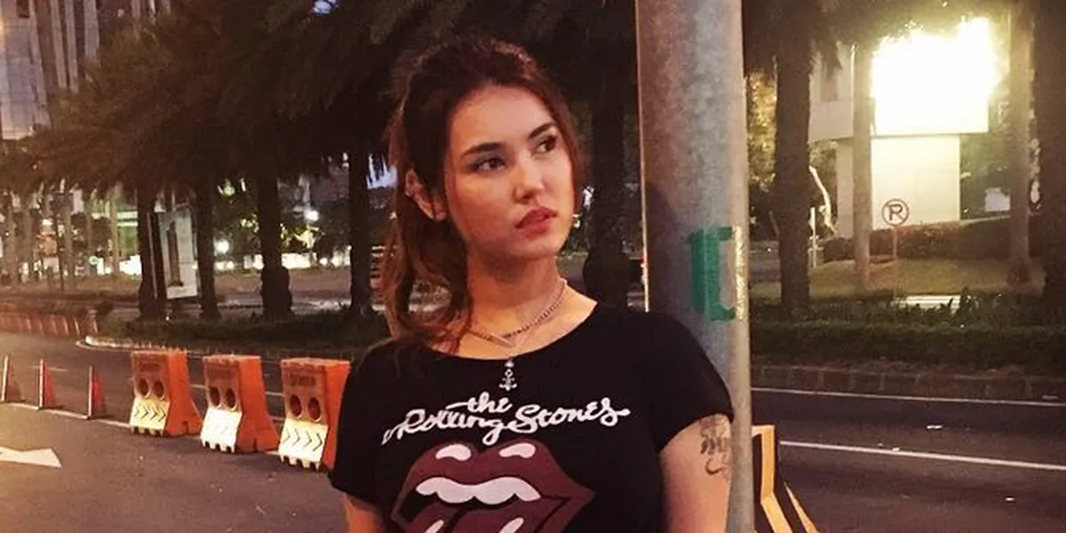 Kecewa Berat, Maria Ozawa Curhat Kronologi Dijebak Petugas Kantor Imigrasi - KapanLagi.com