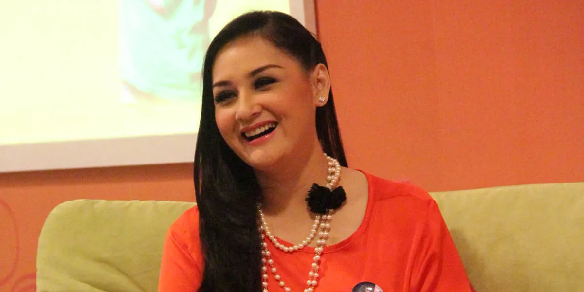 Khawatir, Mona Ratuliu Ajarkan Pendidikan Seks Sejak Dini - KapanLagi.com