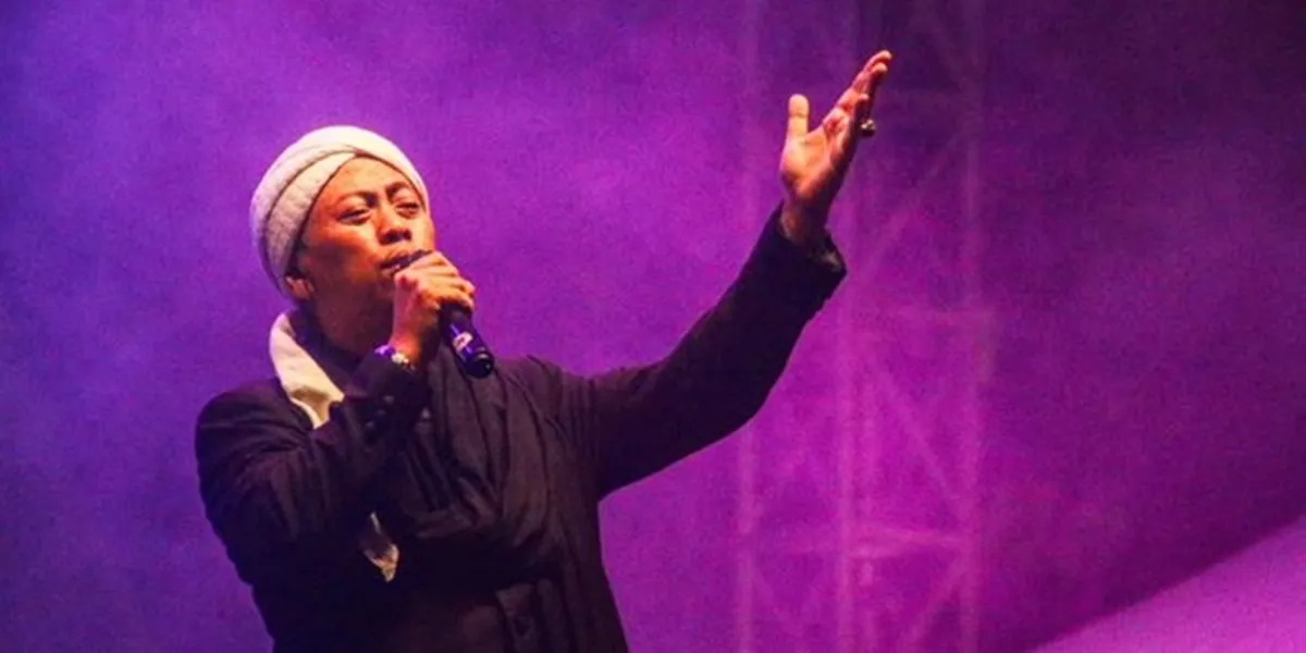 Lirik dan Makna Lagu Opick - Assalamualaikum yang Menyentuh Hati tentang Pengingat untuk Ramah ...