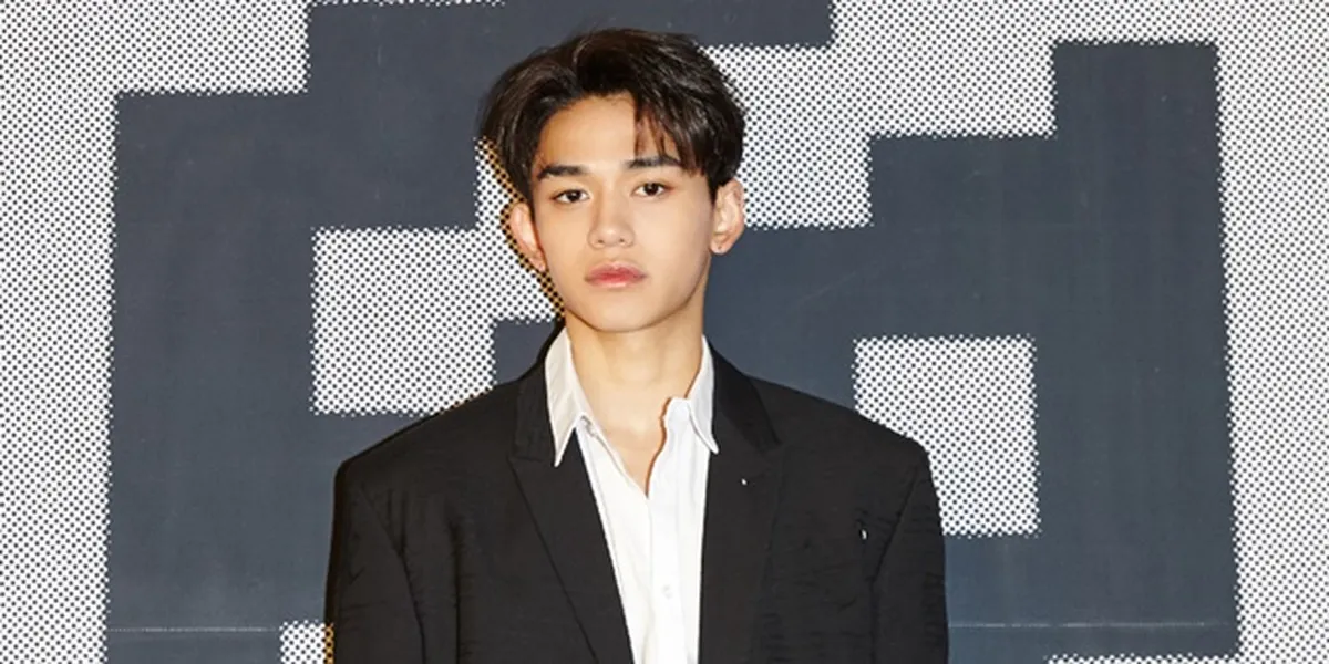 Lucas NCT Nggak Sengaja Tunjukkan Kotak Rokok Saat Live Streaming ...