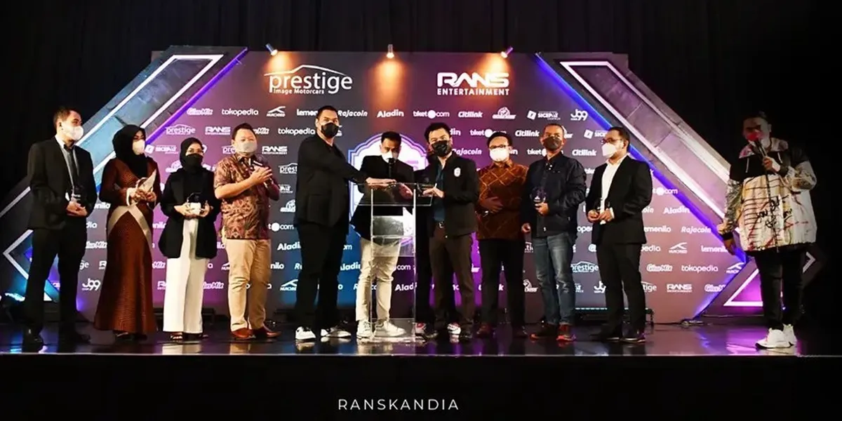 Luncurkan Jersey Resmi RANS CFC, Raffi Ahmad Jelaskan Makna Warna dan ...