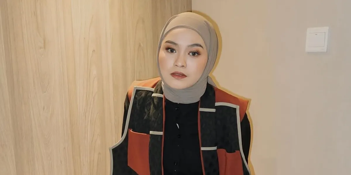 Makna Lagu Berharap Pada Timur - Salma Salsabil, Tentang Cinta yang ...
