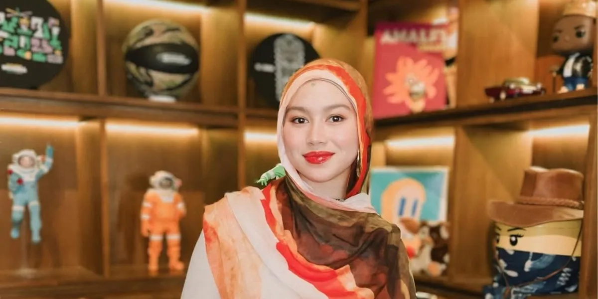 Makna Lagu Kendis ft Adis - Ours to Keep, Kisahkan Kehilangan dan Kerinduan - KapanLagi.com