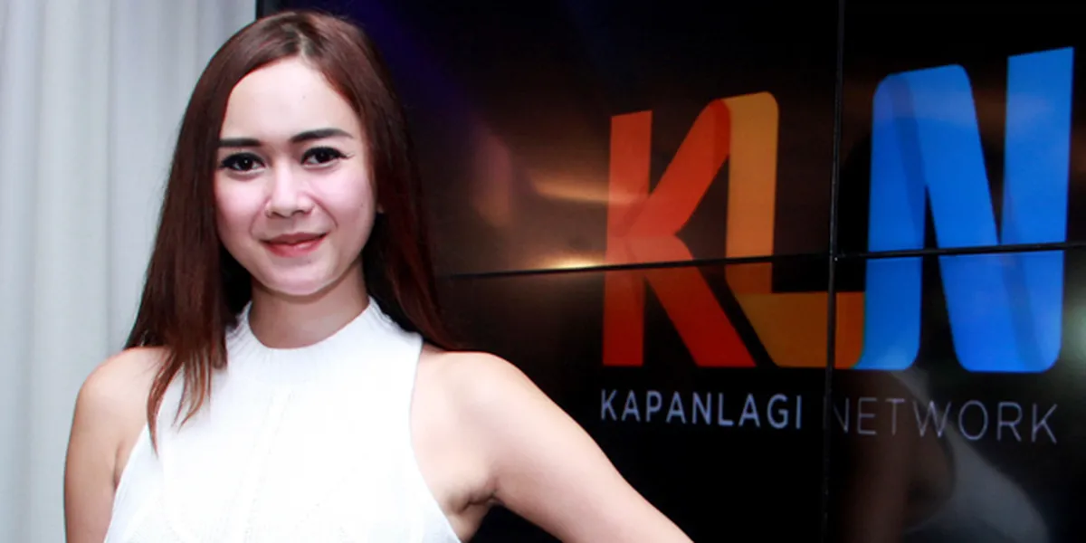 Mengaku Pecinta CD, Aura Kasih Cuma Bisa Pasrah Disc Tarra Tutup ...