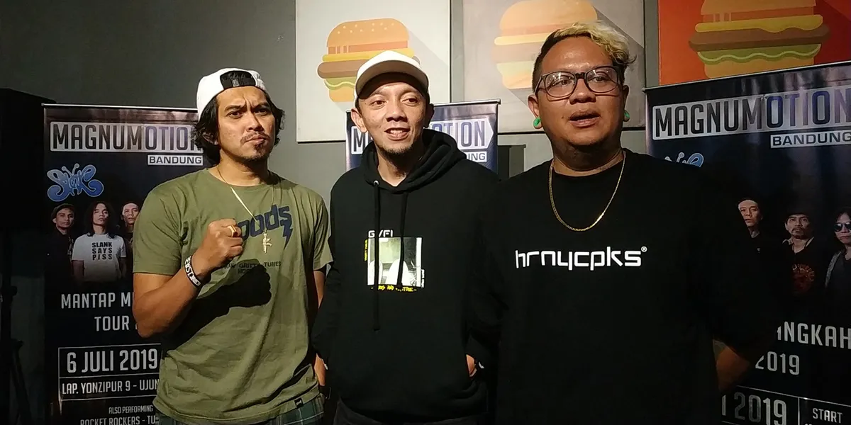 Penampilan khusus Rocket Rockers di konser Magnumotion tour 2019 ...