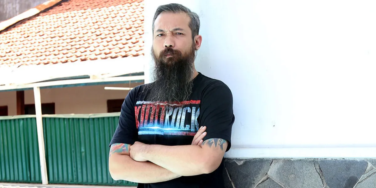 Penantian 19 Tahun, Mimpi Coki NTRL Punya Album Solo Terwujud ...