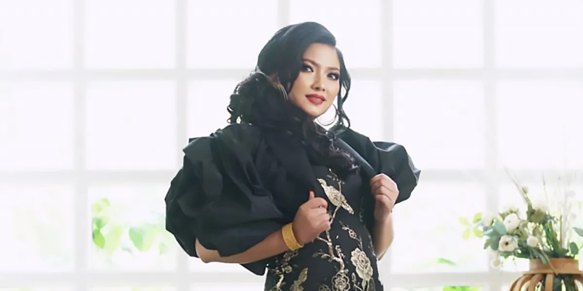 Penyangi 90an, Fryda Lucyana Comeback Lewat Single 'Sumpahku', Kolab dengan Saudara Sendiri ...