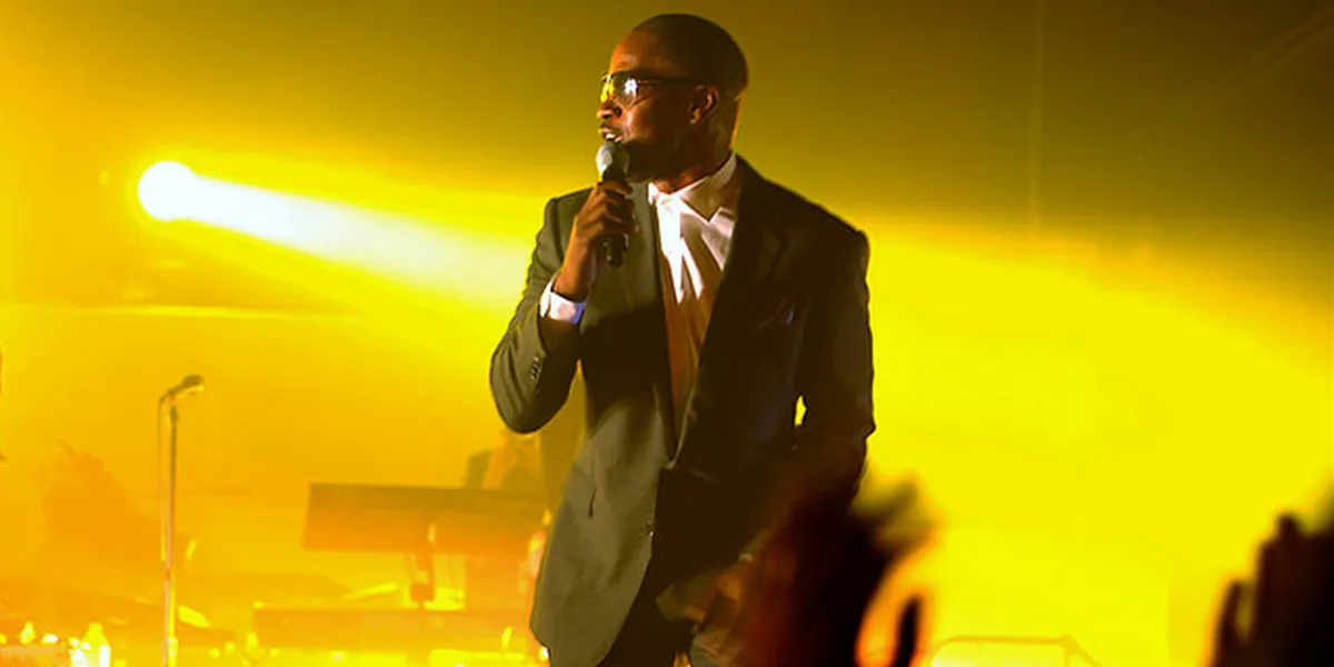 [Pic] Kanye West Pamer Artwork Cover Album 'YEEZUS' - KapanLagi.com