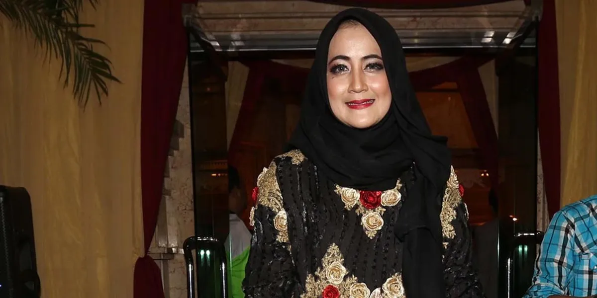 Pipik Dian Irawati Sudah Move On Dari Almarhum Uje - KapanLagi.com