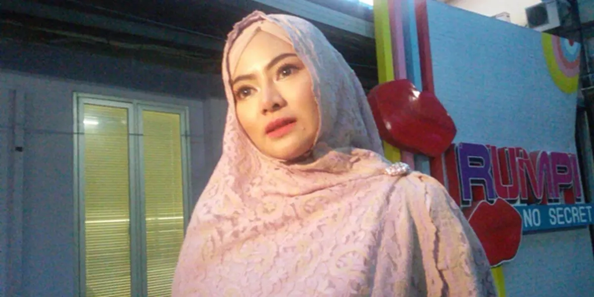 Posting Foto Seksi Sama Seperti Zina, Vitalia Sesha Kini Berhijab - KapanLagi.com