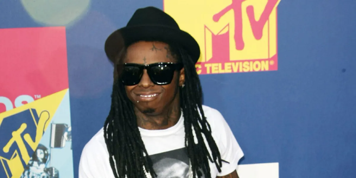 Rapper Lil Wayne Ditemukan Meninggal Dunia? - KapanLagi.com