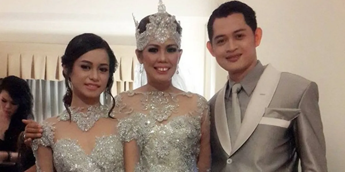 Sehari Sebelum Nikah, Elly Sugigi & Ferry Bertengkar Heboh - KapanLagi.com