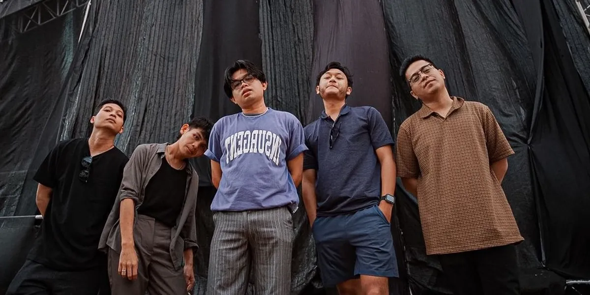 Soroti Cinta Ibu yang Terlupa, Juicy Luicy Rilis Video Klip 'Asing ...