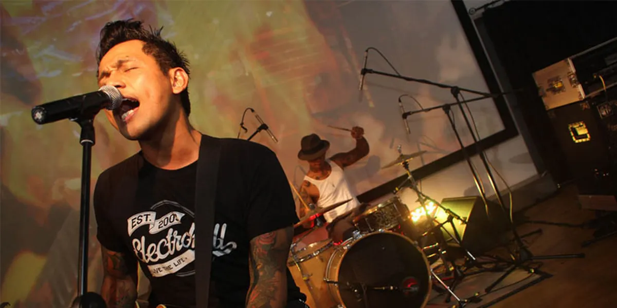 Superman Is Dead Prihatin Kejadian Beery Saint Loco - KapanLagi.com